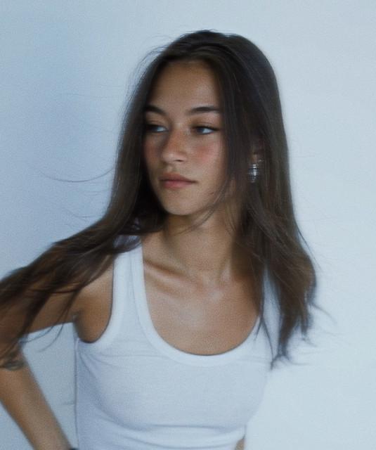 Claudia Yang - Songs, Events and Music Stats | Viberate.com