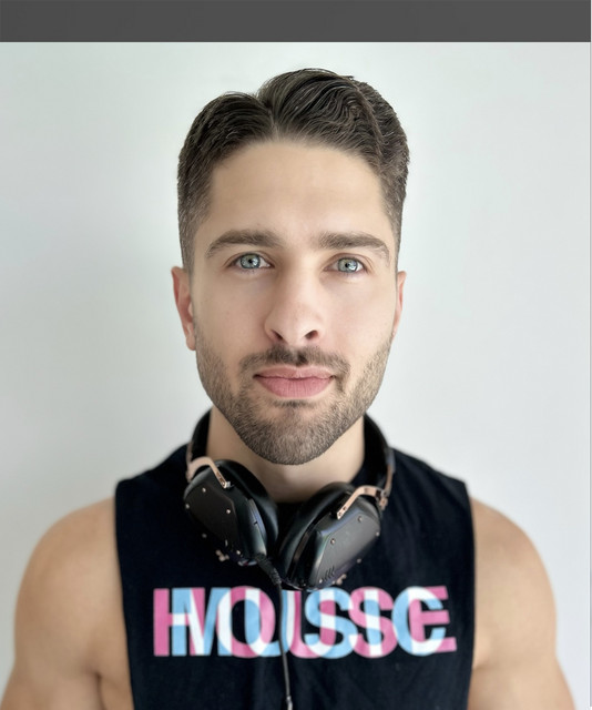 Simon Harrison - Songs, Events and Music Stats | Viberate.com